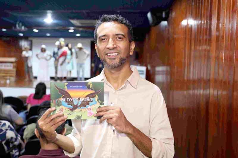 Professor Jean Suwa lança livro sobre cirandas amazônicas - O Povo ...